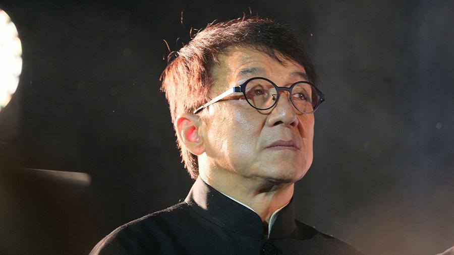 Ceki Çan film çəkilişlərində ölüm təhlükəsi ilə üzləşib